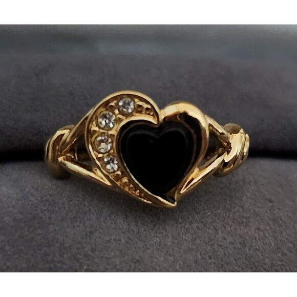 Avon | Jewelry | Lovely Avon Vintage Gold Tone Heart Blackonyx Ring ...
